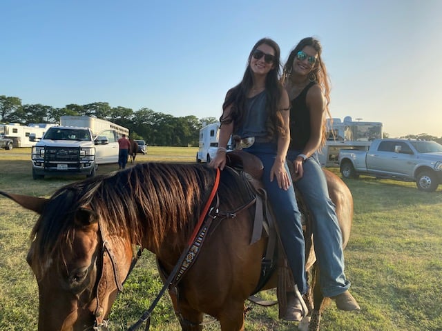 Teaching Barrel Racing Camp In Bandera Texas With Savannah Bordelon